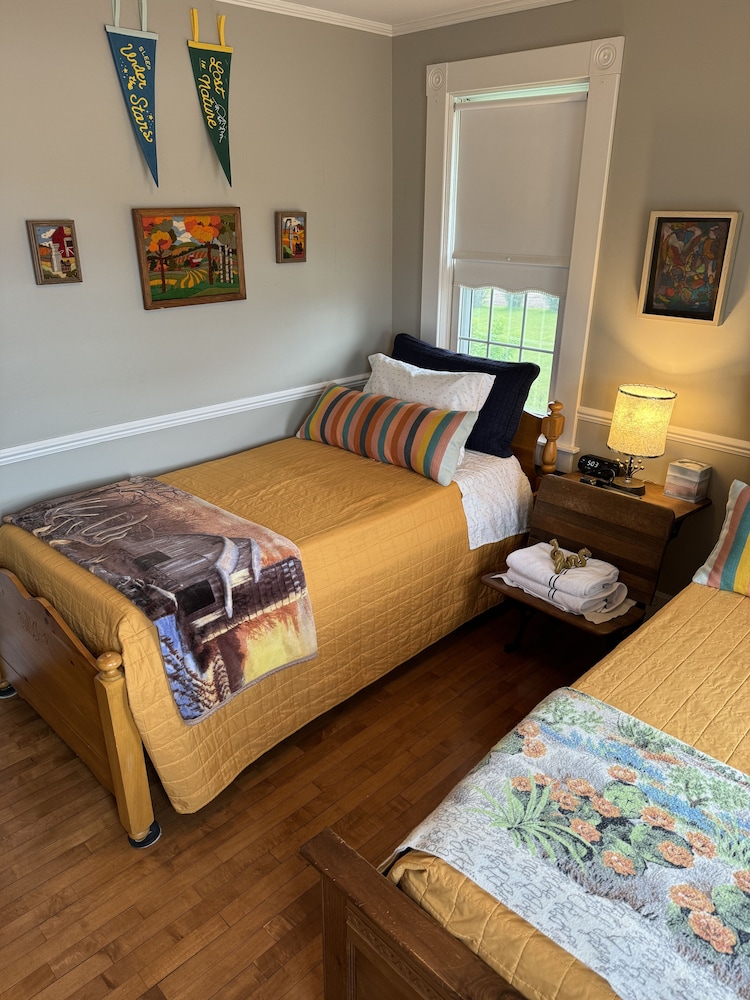 Large Farmhouse Near Ra & Golf. Breakfast Included With Lots Of Room For All! - Wisconsin
