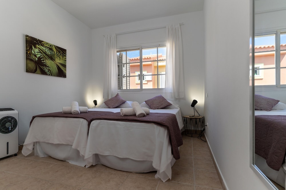 Maison De Vacances 'Las Velas 37' Avec Piscine Partagée, Wi-fi Et Climatisation - Maspalomas