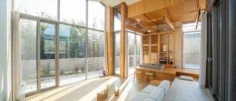 Quarto (E) | 1 quarto