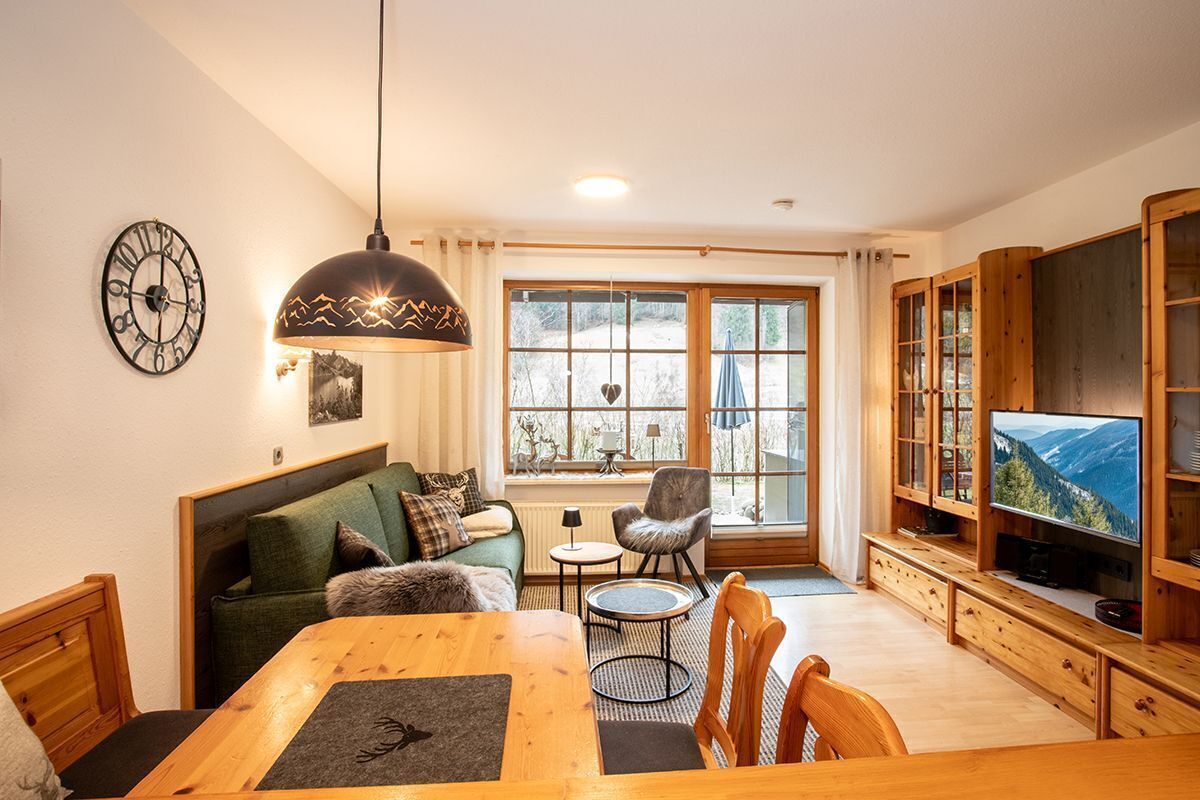 Rustikale Ferienwohnung Mit Terrasse & Kaminofen Sh 5/4 (Ht) - Ferienwohnungen - Missen-Wilhams