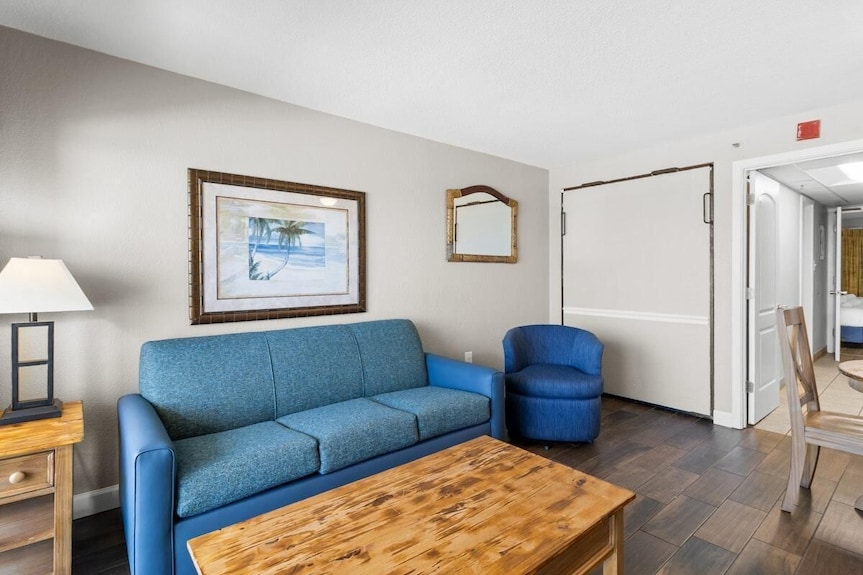 Mesmerizing Oceanfront Ste 8th Flr, Free Breakfast - Myrtle Beach, SC