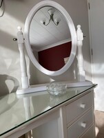 Quarto Clássico com Cama de Casal | Ferro/tábua de engomar, Wi-fi grátis, roupa de cama fornecida 