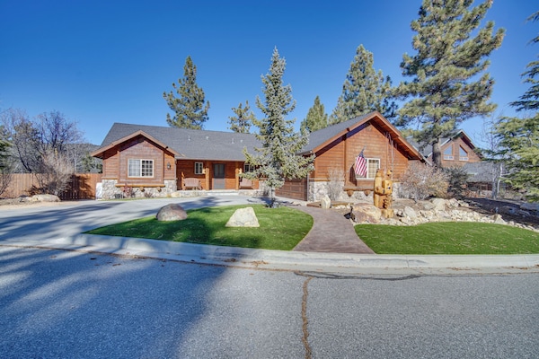 Big Bear Lake Cabin W/ Hot Tub & Gas Fire Pit! - Big Bear, CA