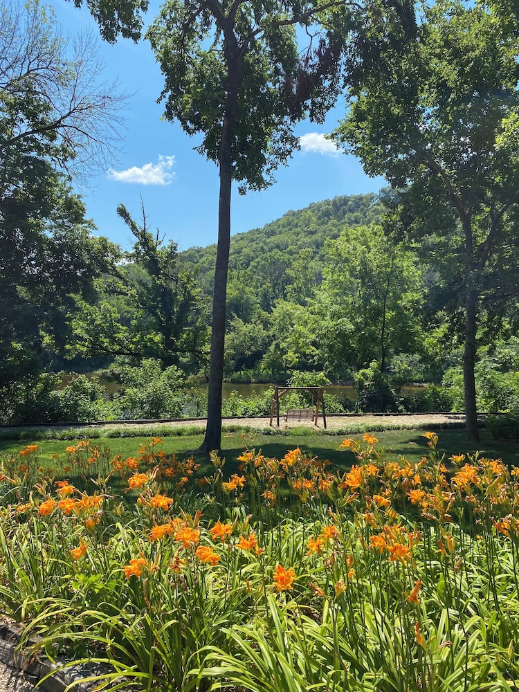 River Ridge Inn - Mountain Home, AR