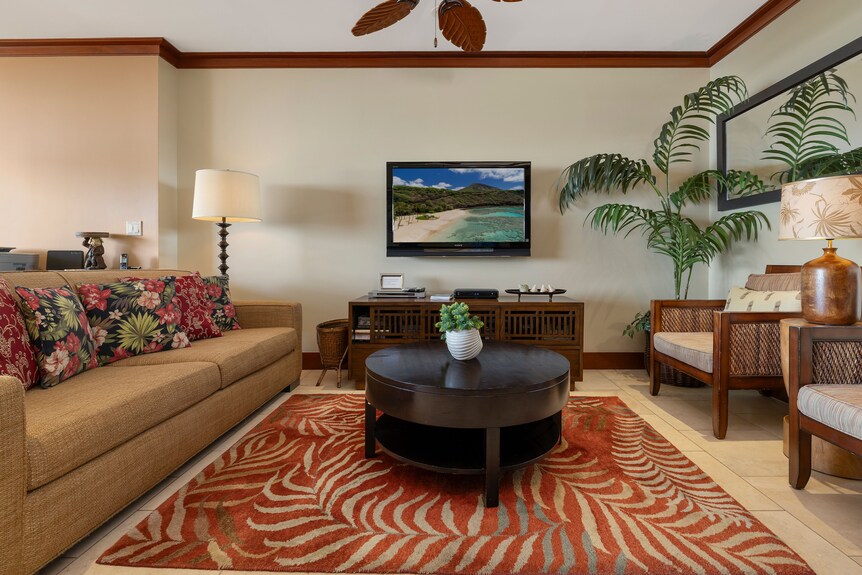 Ko Olina Beach Villas O1004: Oceanfront Penthouse Escape W/pool & Golf Views - Mililani, HI