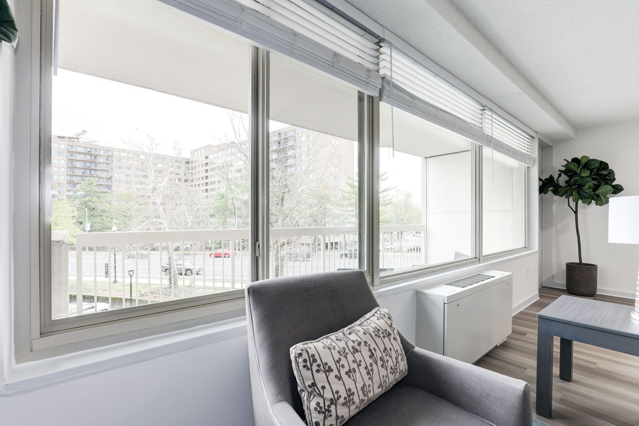 Apartamento premium | Roupas de cama premium, ferros/tábuas de passar roupa, berço de viagem