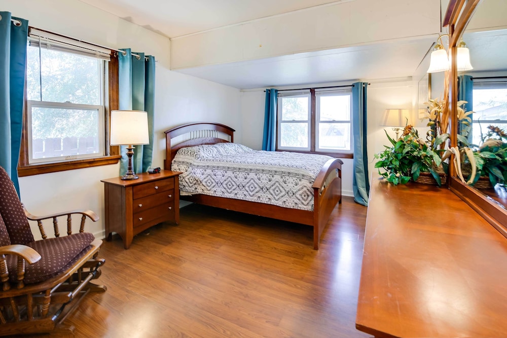 5 Bedroom Torrington Home,sleep 8, 2 Fireplaces, Torrrington, Wy Retreat - Wyoming