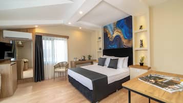 Quarto Duplo Exclusivo | Quartos insonorizados, ferro/tábua de engomar, Wi-fi grátis