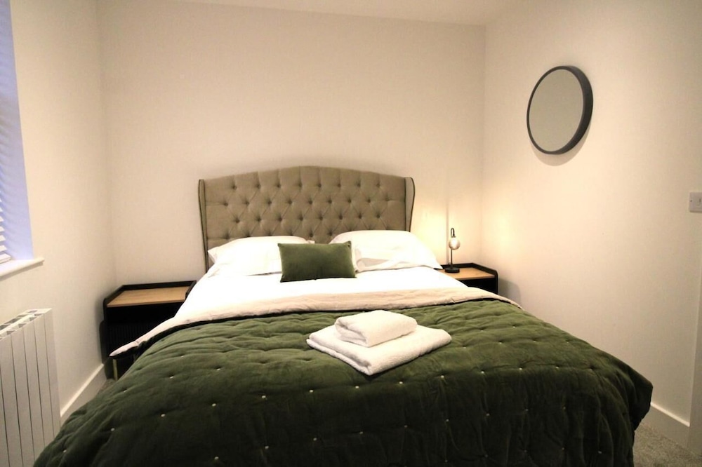 Luxury Serviced Apartments 1 Bed In Town Centre - 베이싱스토크