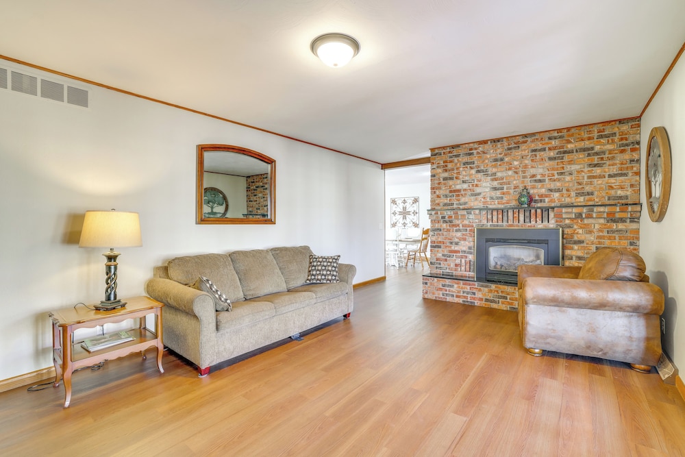 Pineville Home W/ Fire Pit < Half-mi To Elk River! - Big Sugar Creek State Park, Pineville