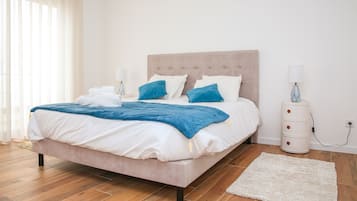 1 quarto, roupas de cama premium, escrivaninha, quartos à prova de som