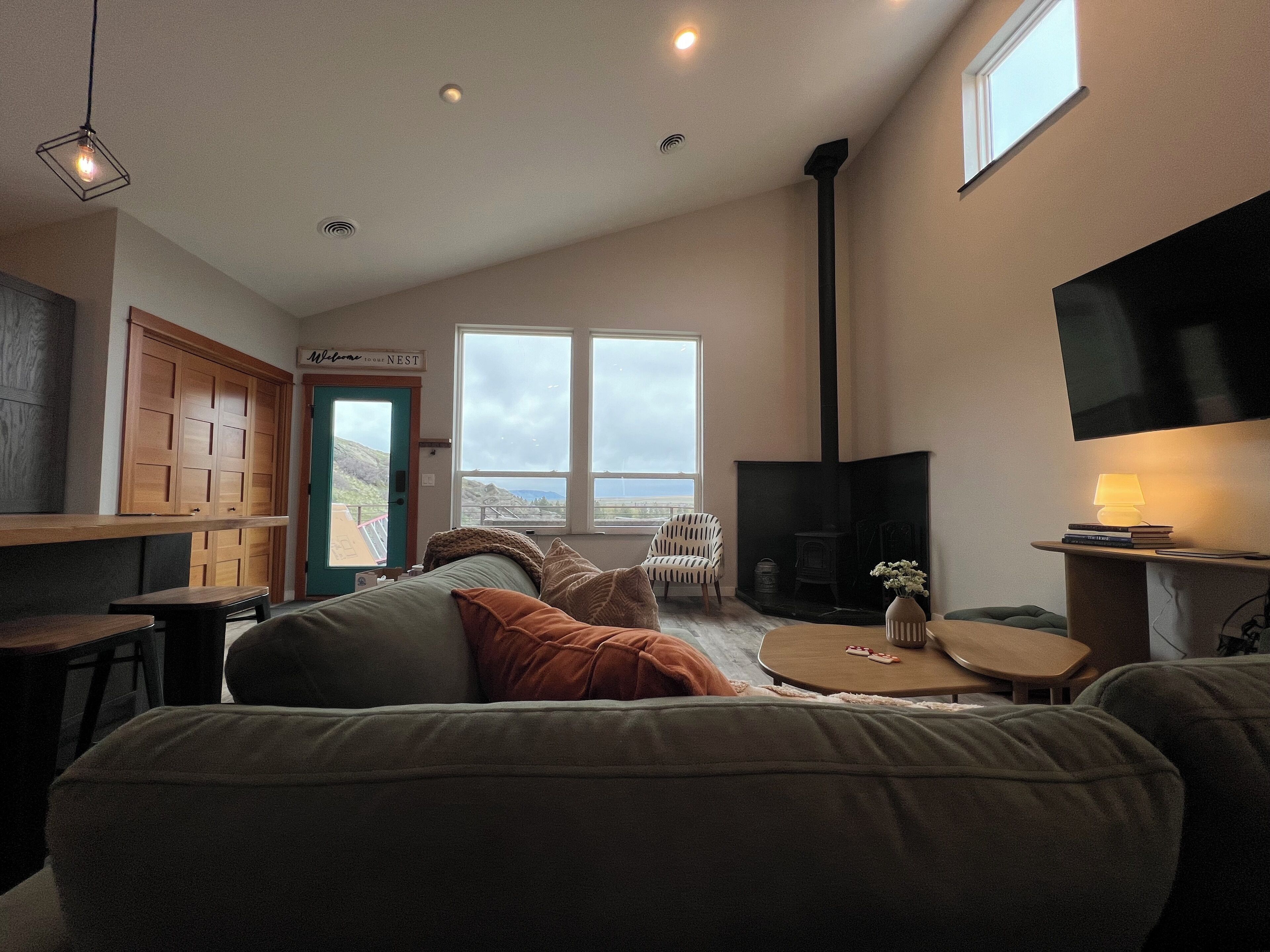 Modern Apartment In Livingston With Birds Eye View Of  3 Mountain Ranges - Montana