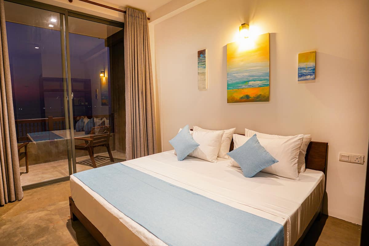 Quarto Duplo ou Twin Deluxe, 1 cama king-size, não fumadores, vista para o oceano | Lençóis de algodão egípcio, roupa de alta qualidade