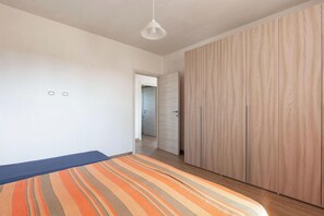 2 quartos, Wi-fi grátis, roupa de cama fornecida 