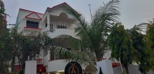 Hotel Bhubaneswar Pride - Bhubaneswar