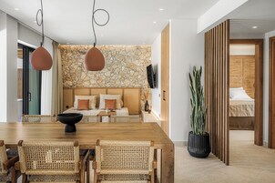 Executive Two Bedroom Suite with Private Pool | Opções para refeição no quarto