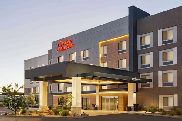 Hampton Inn & Suites Oroville - Oroville, CA