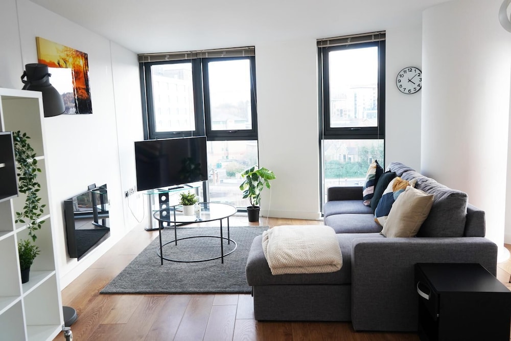 Inviting 2-bed Apartment In Sheffield - Peak District