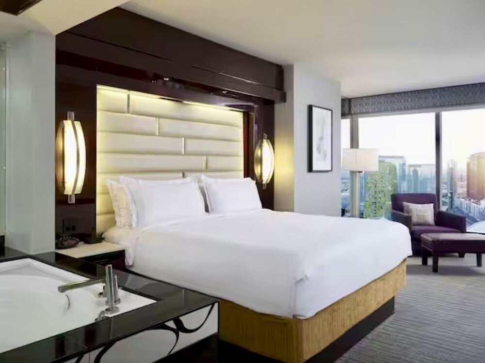 Super Bowl Week 2024 ~ Elara HGVC One Bedroom Suite on the Las Vegas Strip! - Paradise | Vrbo