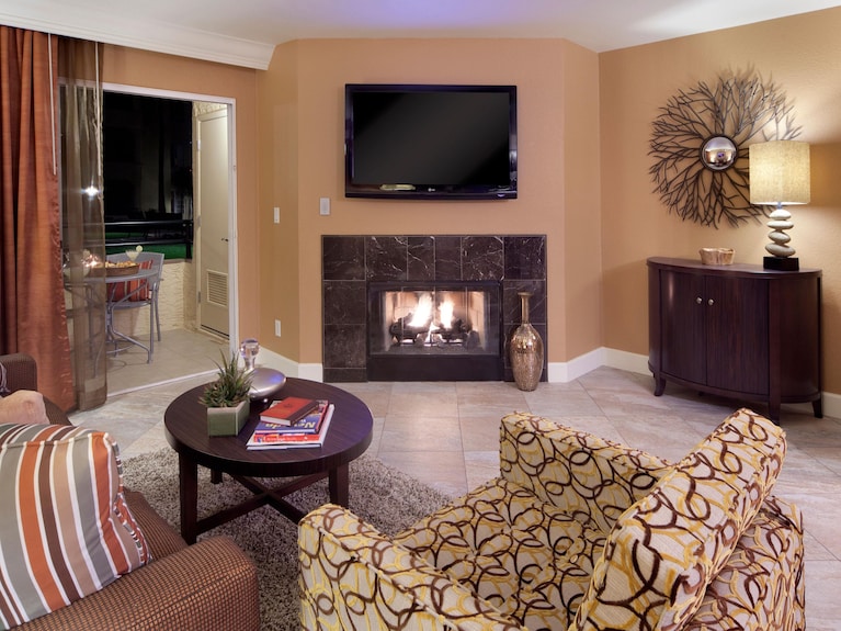 Escape To Luxury At Desert Club Resort - Your Ultimate Desert Oasis Awaits - Las Vegas, NV