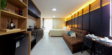 Apartamento básico | Área de estar | TV