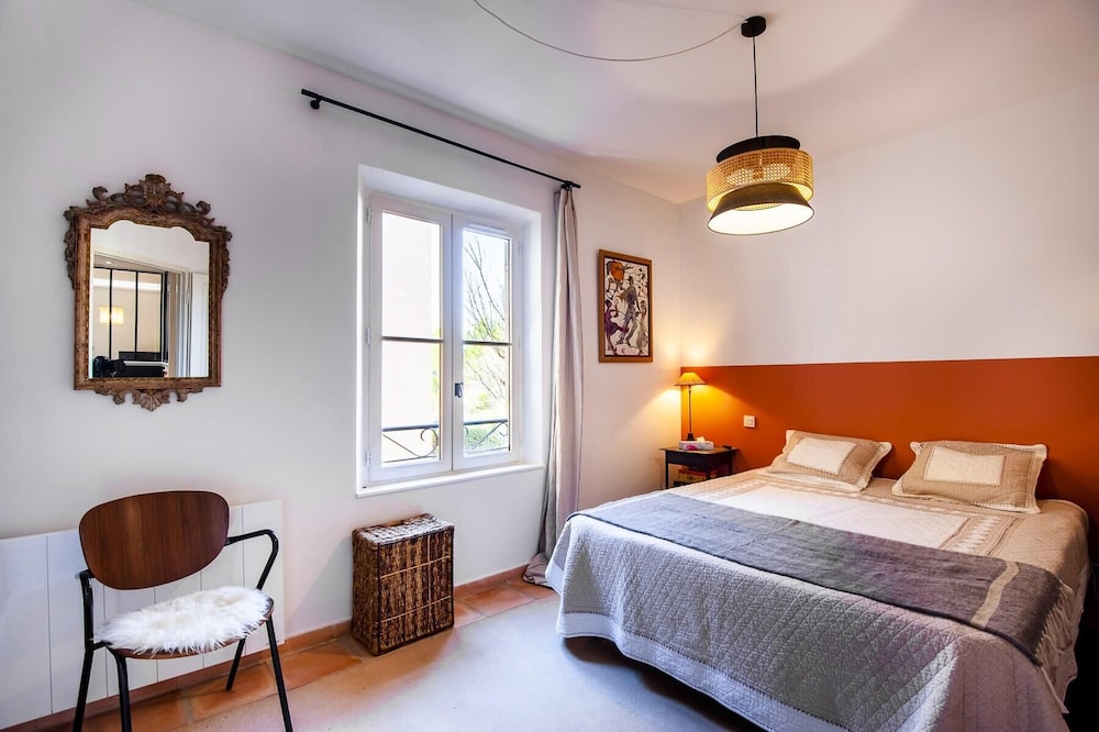 Luxury Apartment In Pont Royal - Mallemort