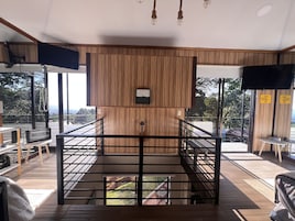 Roupa de alta qualidade, Wi-fi grátis, roupa de cama fornecida