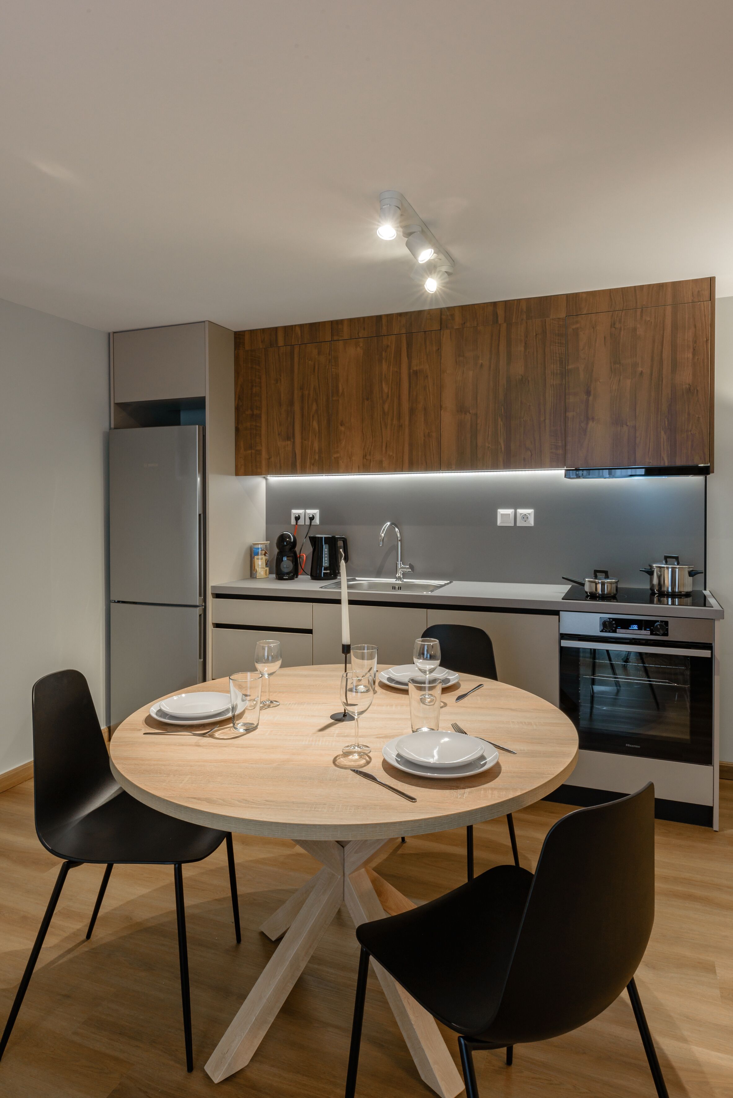 Apartamento luxo | Cozinha privada | Fogão, máquina de café expresso, chaleira elétrica, moedor de café