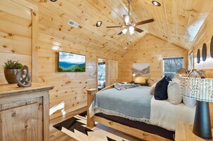 Cabana com design assinado, vários quartos, banheira de imersão, vista para o rio | 2 quartos, individualmente decorados, individualmente mobiliados