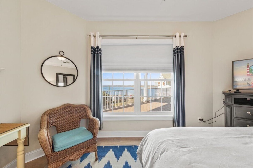 Sunset Bay 306 - Spectacular Bay Views And A Bayfront Pool! - Chincoteague, VA