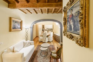 Apartamento conforto | Área de estar | TV de tela plana 40 polegadas com canais digitais