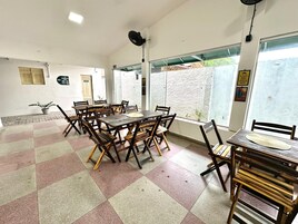 Pequeno-almoço tipo buffet diário incluído 