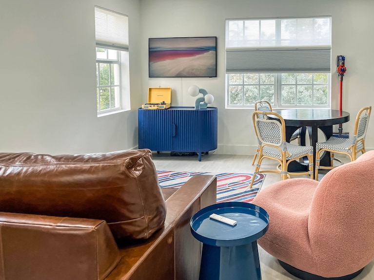 Marley Sofi, Brand New! Luxury Condo, Heated Pool! Steps To The Beach! - Miami Beach, FL