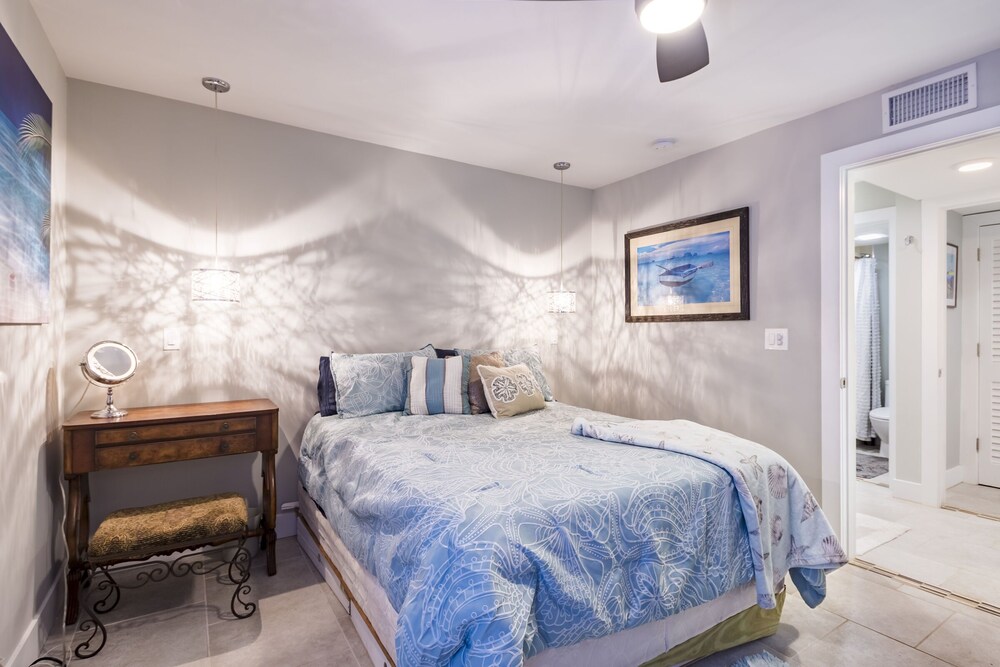 Bermuda Bay coastal condo right on the water! - St. Petersburg | Vrbo