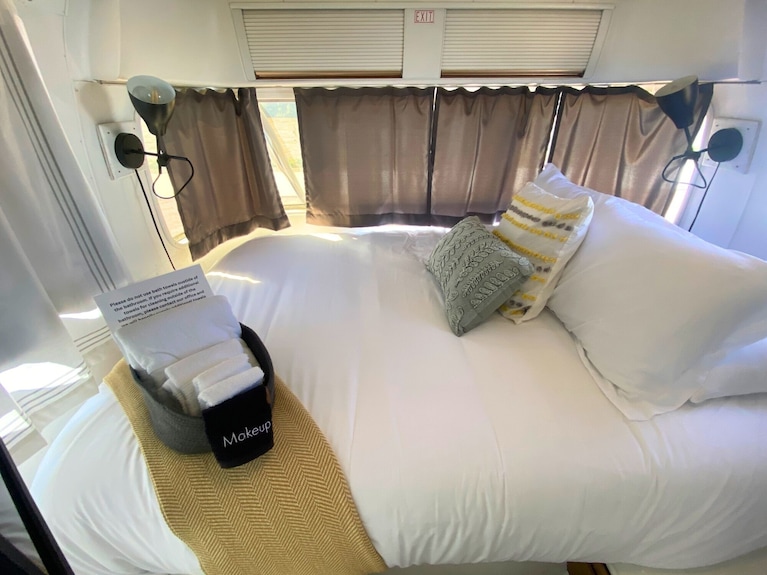 Newly Updated Airstream With Modern Amenities On The Bank Of The Colorado River. - Grand Junction, CO