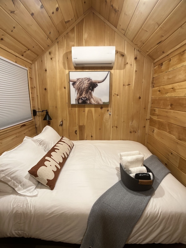 Tiny Home With One Queen Bed On Main Floor. - Grand Junction, CO