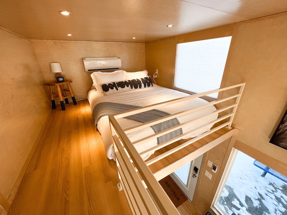 Xl Tiny Home With Two Lofted Queen Beds And Full Size Futon On The Main Level. - 콜로라도