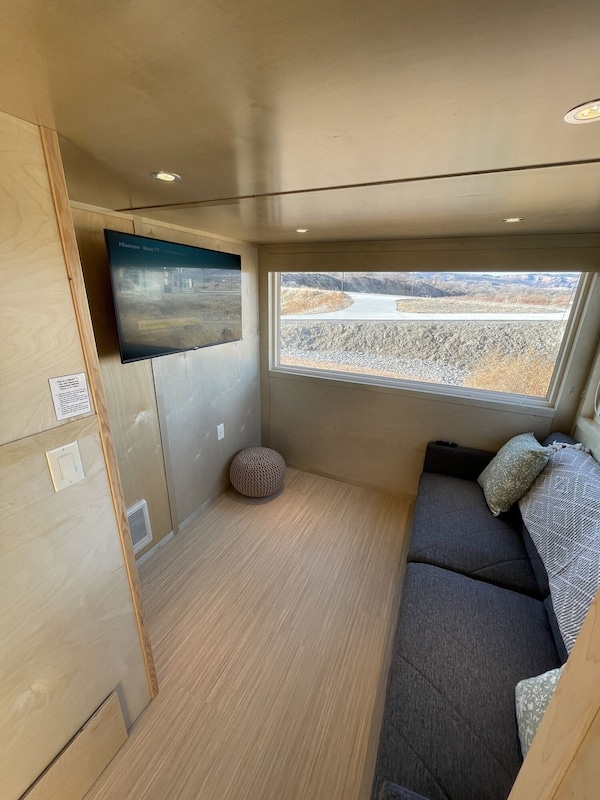 Xl Tiny Home With Two Lofted Queen Beds And Full Size Futon On The Main Level. - Colorado