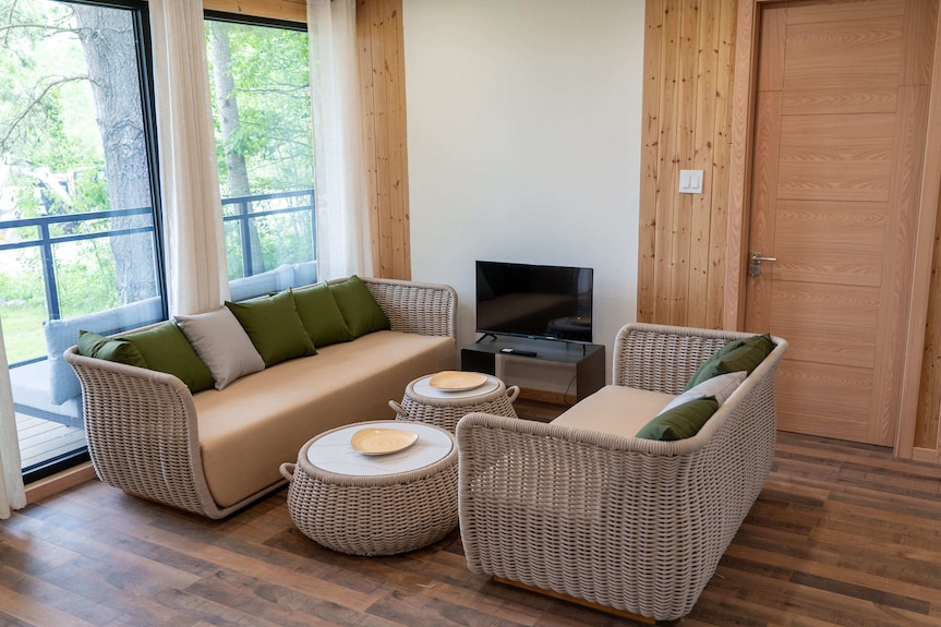 Algonquin's Edge Resort | Waterview 4 - Ontario 60