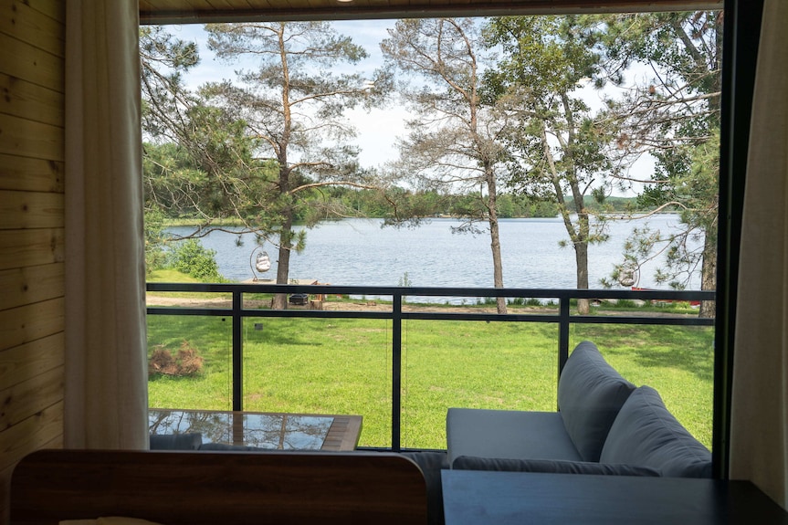 Algonquin's Edge Resort | Waterfront 7 - Ontario 60