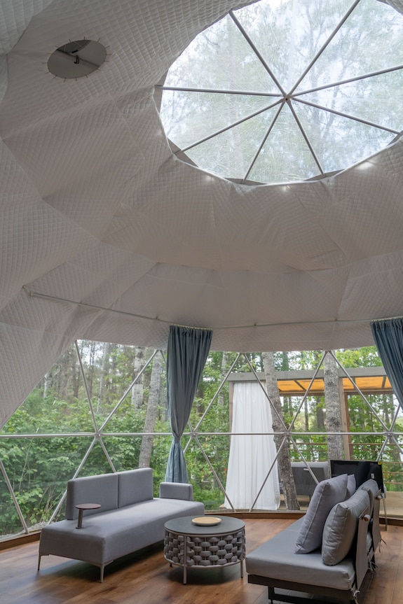 Algonquin's Edge Resort | Dome 1 - Ontario 60