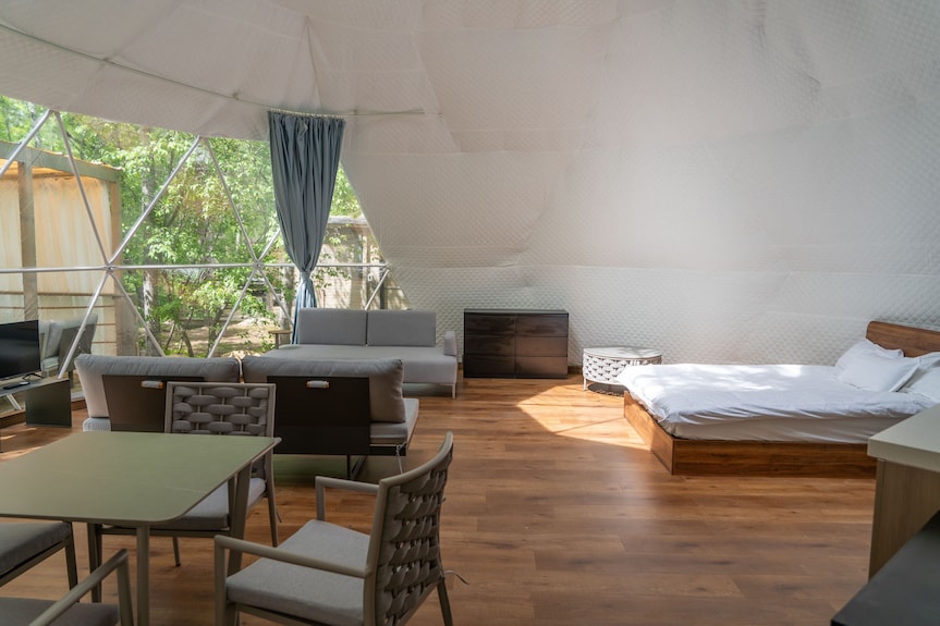 Algonquin's Edge Resort | Dome 4 - Ontario 60