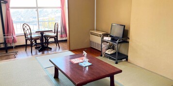 Quarto Tradicional, não fumadores (Japanese-style, 6 tatami) | Wi-fi grátis, roupa de cama fornecida 