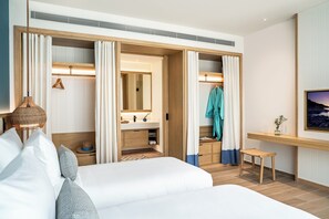 Vila, 4 quartos, piscina particular, vista para a praia | Frigobar, espaço de trabalho para notebook, Wi-Fi de cortesia