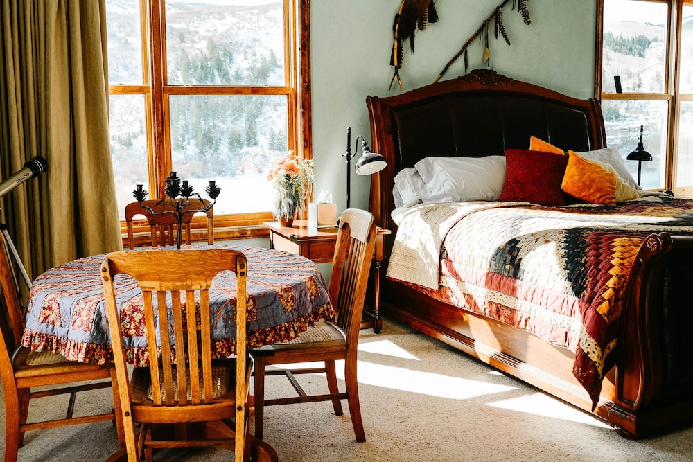 Charming Lake House With Spectacular Views Of Sweetwater Lake! - Sweetwater Lake, CO