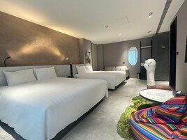 Quarto Quádruplo | Cofre no quarto, cortinas/cortinados opacos, Wi-fi grátis 