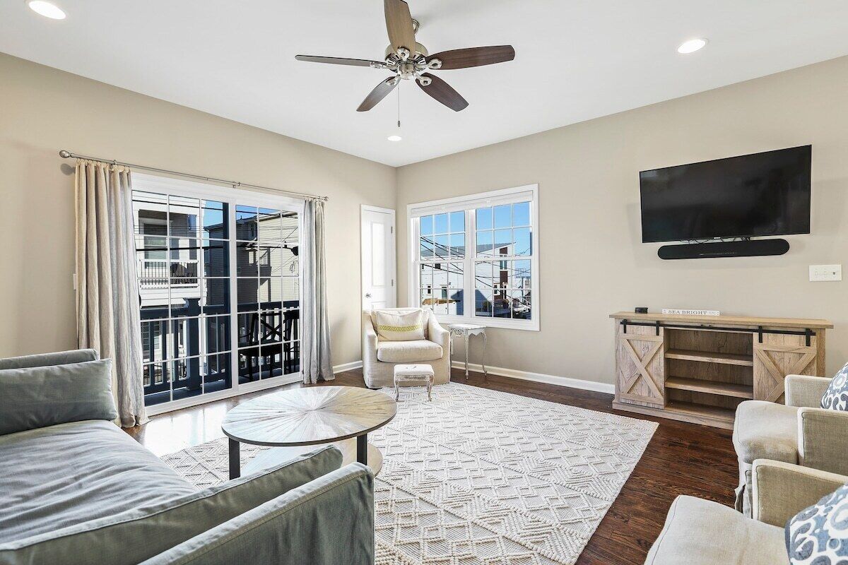 Breezy Sea Bright Stay | Walk To Beach & Unwind - Highlands, NJ