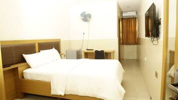 Quarto Deluxe | 1 quarto, secretária, secretária adequada para computadores portáteis