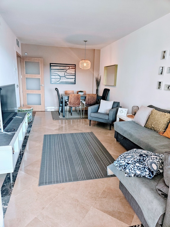 Beachfront Puerto De La Duquesa With Sea And Castle Views - Casares