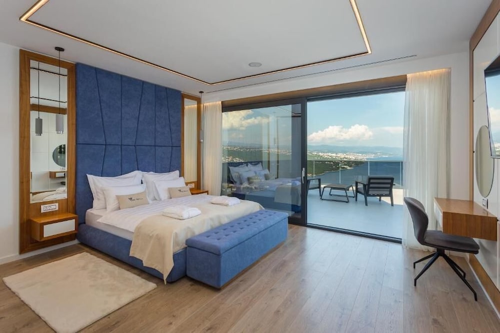 Lux Villa W/pool And Jacuzzi Above Opatija - Rijeka